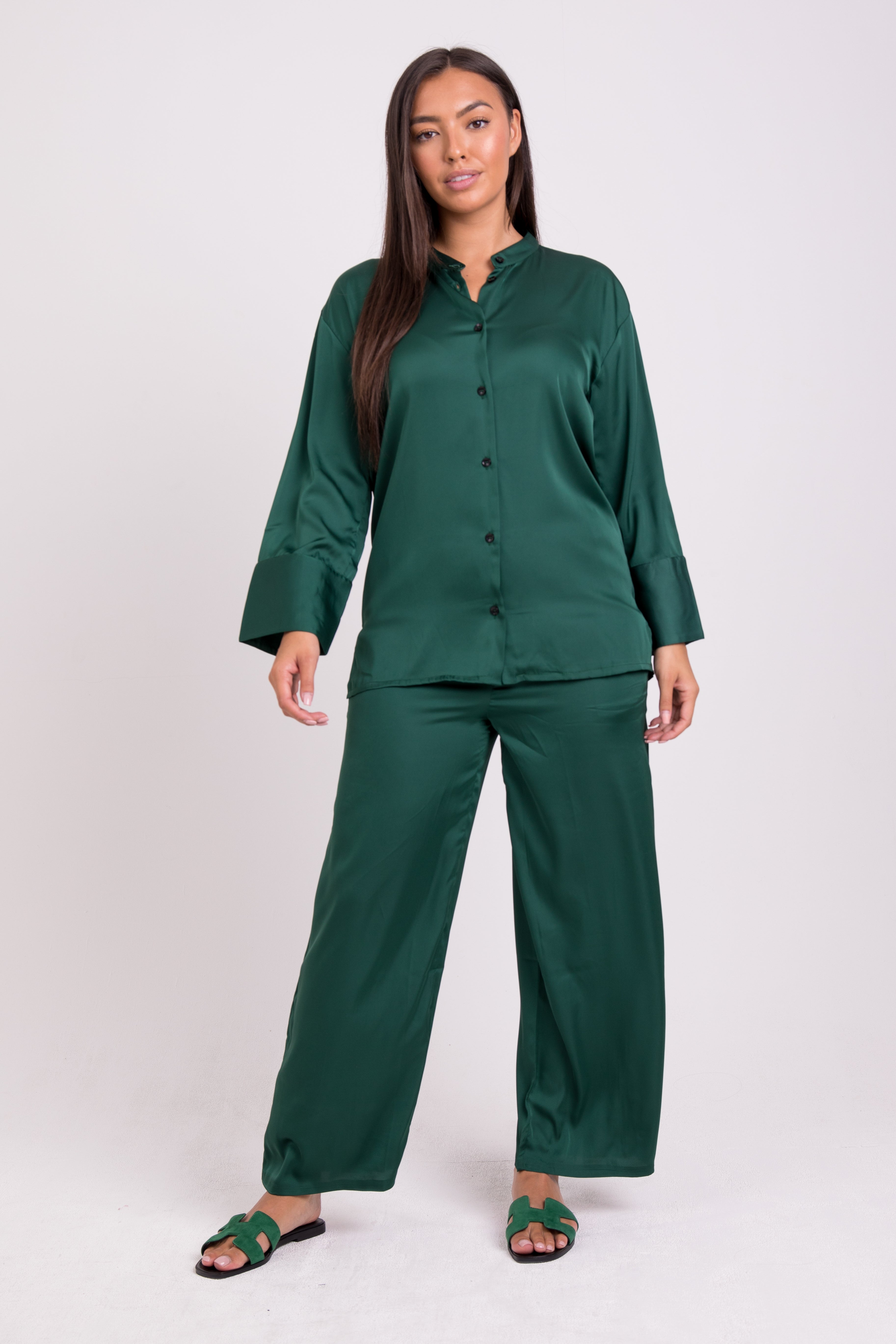 EMERALD GREEN OVERSIZED SILK CO-ORD SET – Alizay Couture